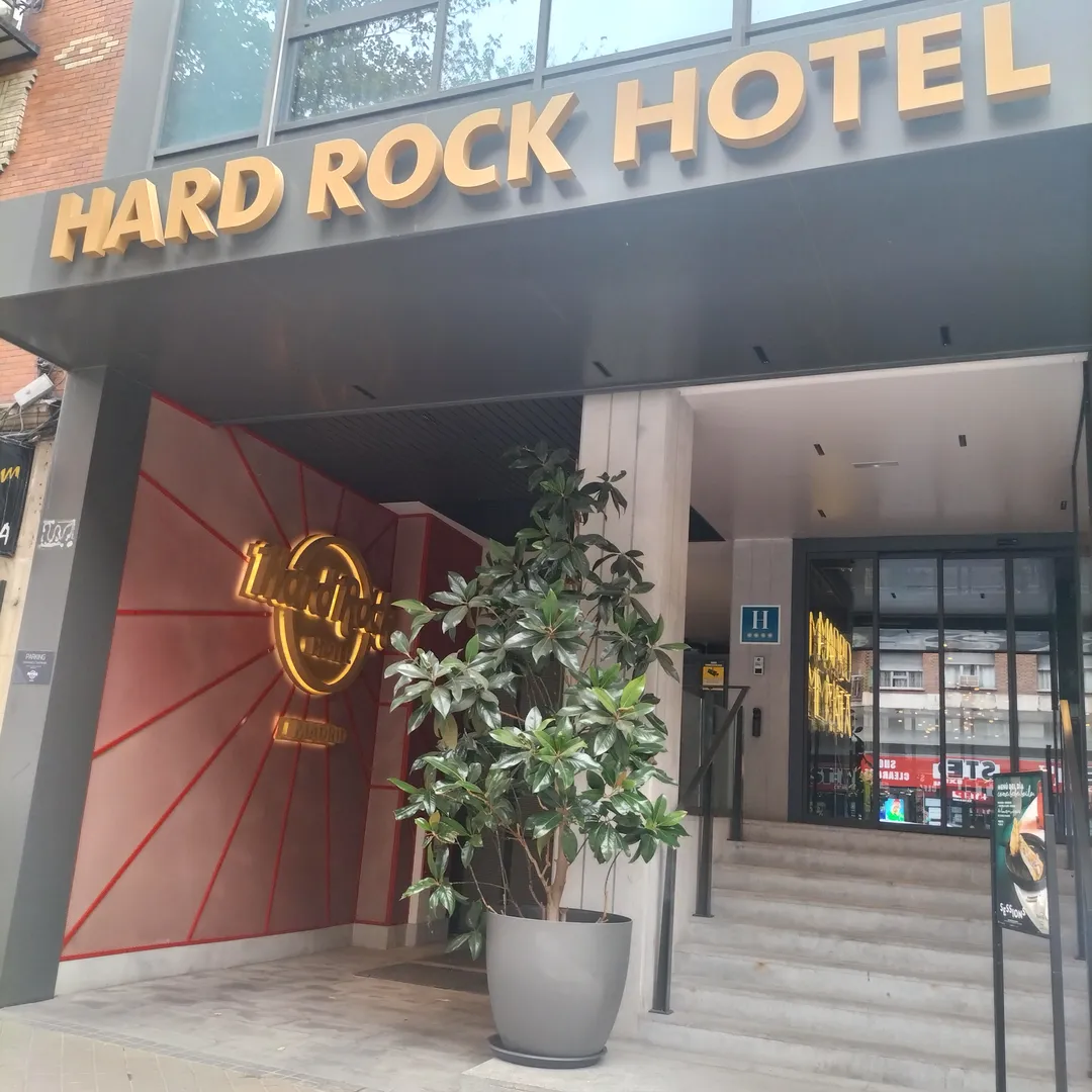 Hard Rock hotel – dirdaM | Reflexiones sobre Madrid